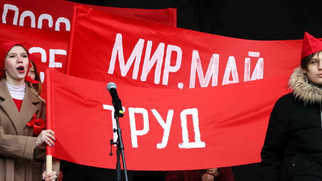 Мир, труд, эстафета. Как отпраздновали Первомай-2024 в Барнауле