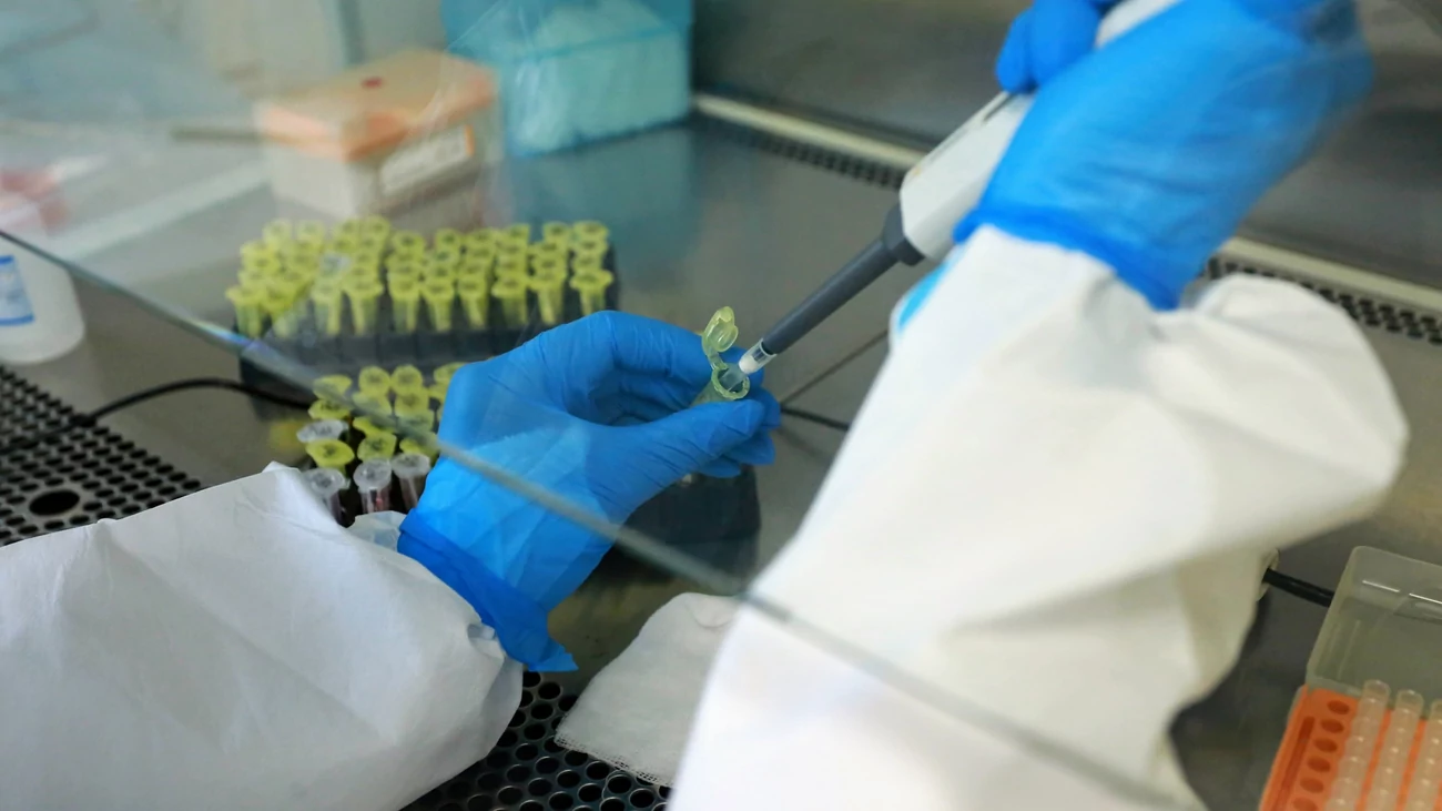 Что такое микоплазменная инфекция, из-за которой россияне температурят и кашляют кровью?